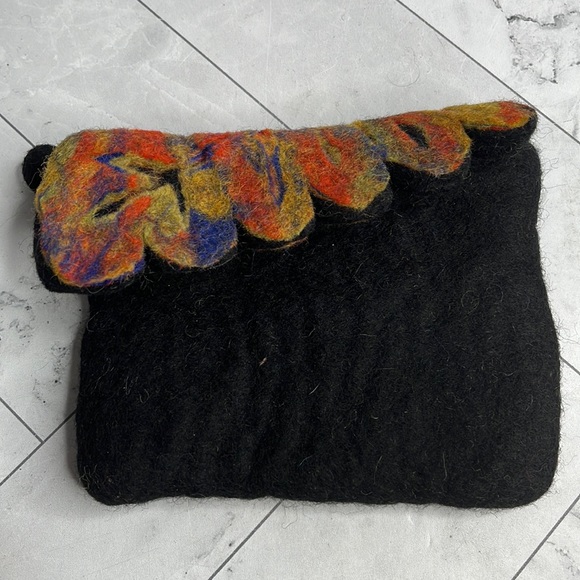 Bags | Nwt Handmade Felt Wool Coin Purse Zip Closure With Flap Round ...